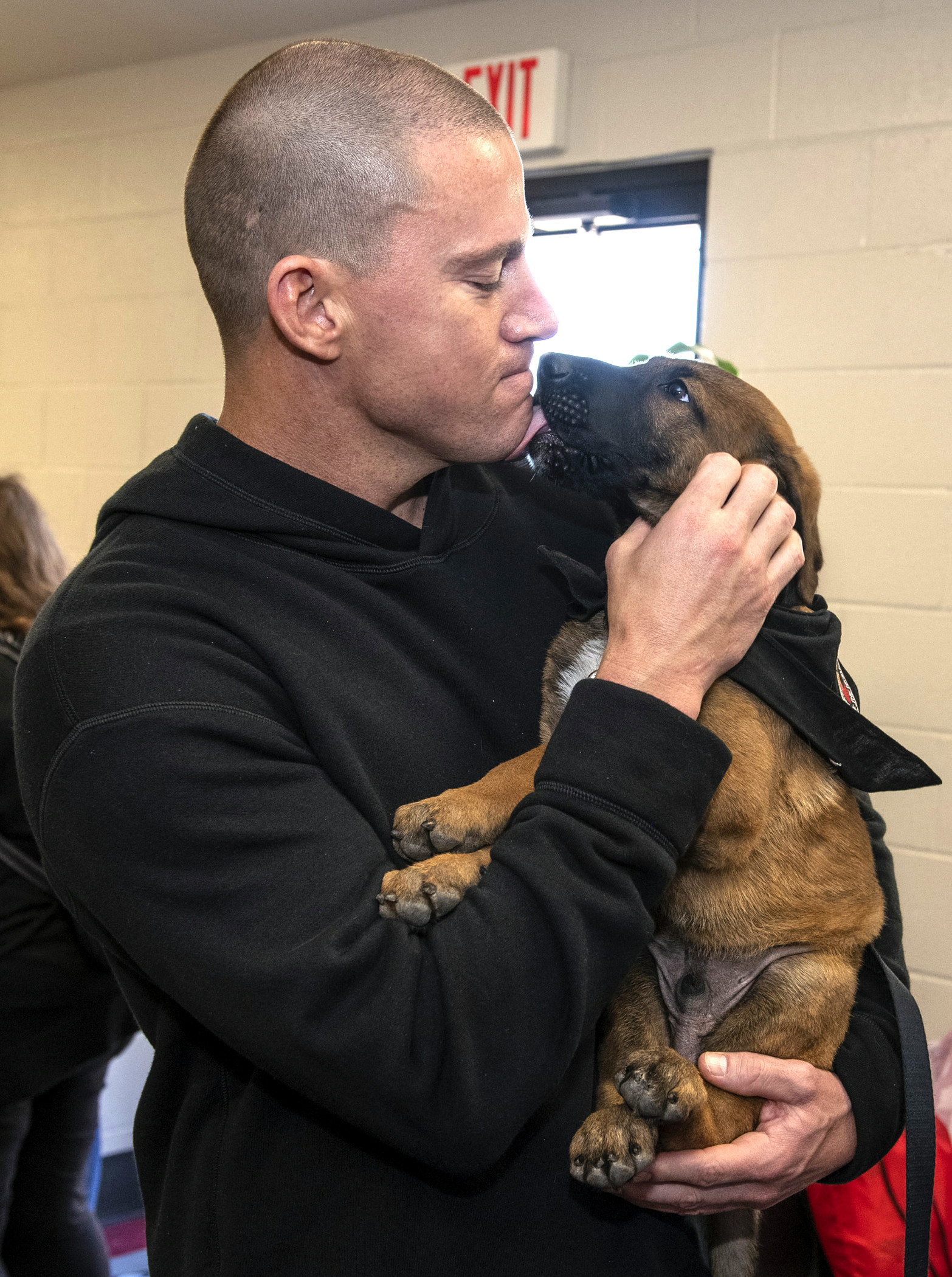 Actor Channing Tatum visits JBSA, Military Working Dogs > Air Force ...