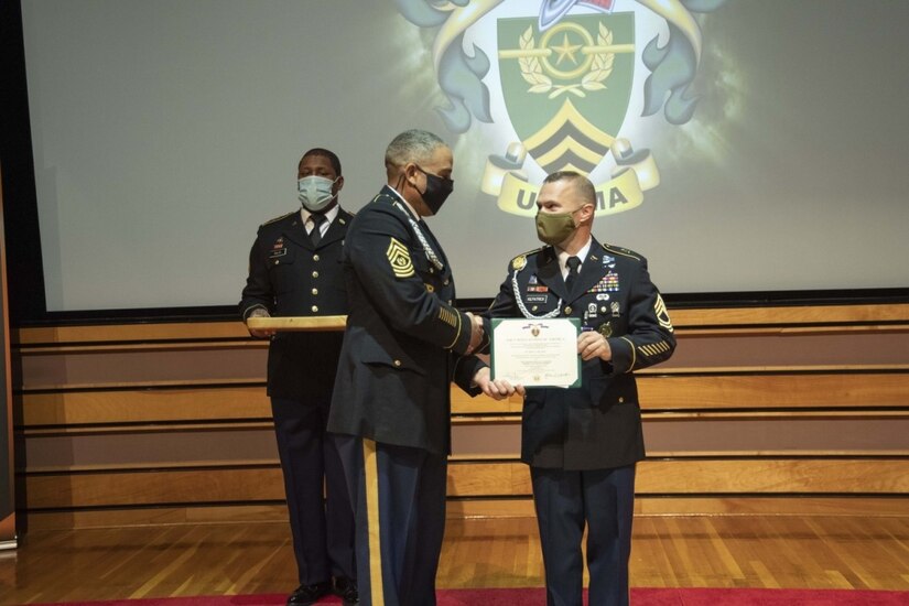 NCOLCoE Soldier Receives Purple Heart > The NCO Leadership Center of ...