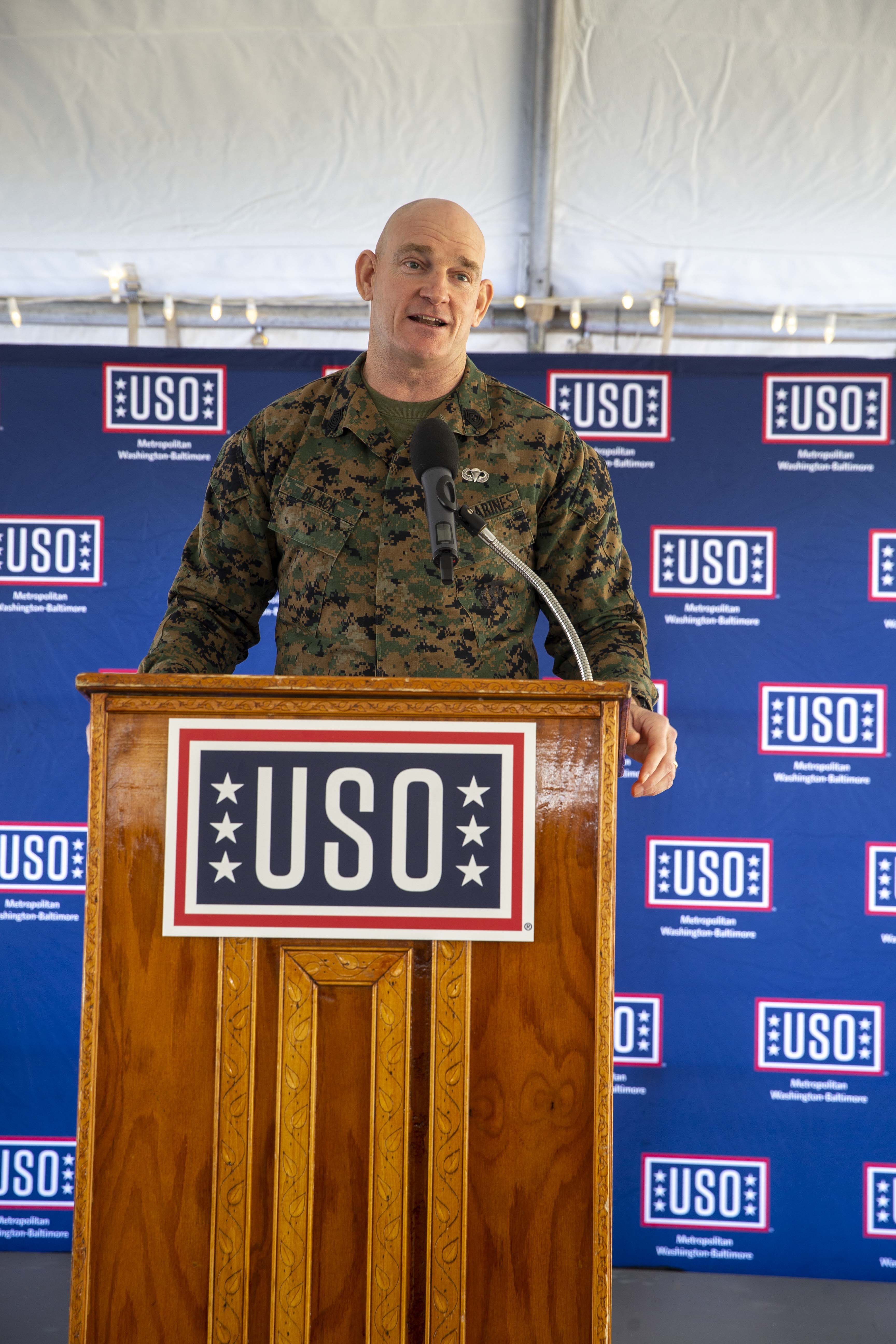 Top Enlisted Marine visits gaming center at Marine Corps Base Quantico