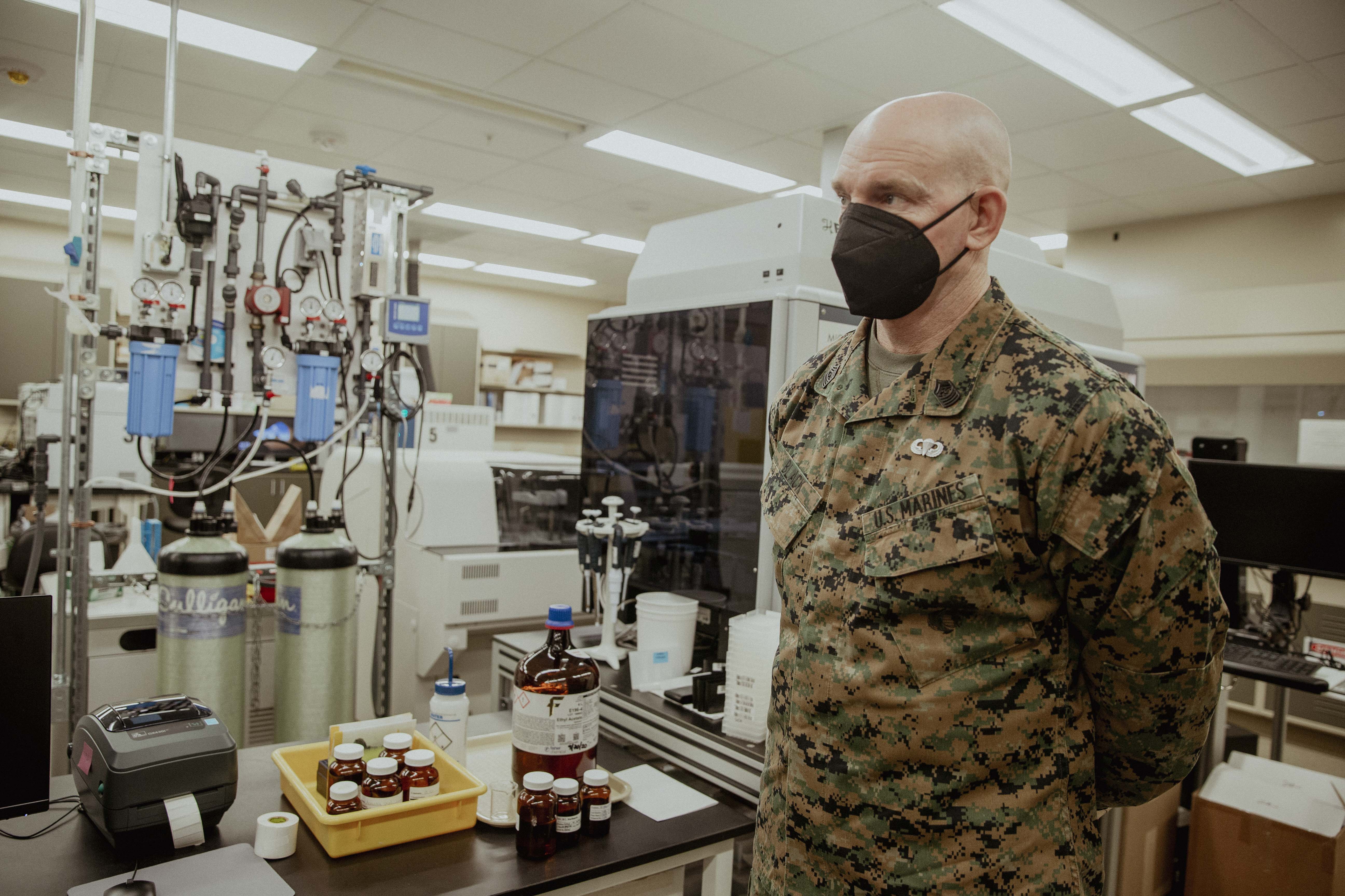 Sergeant Major of the Marine Corps visits Armed Forces Medical Examiner ...