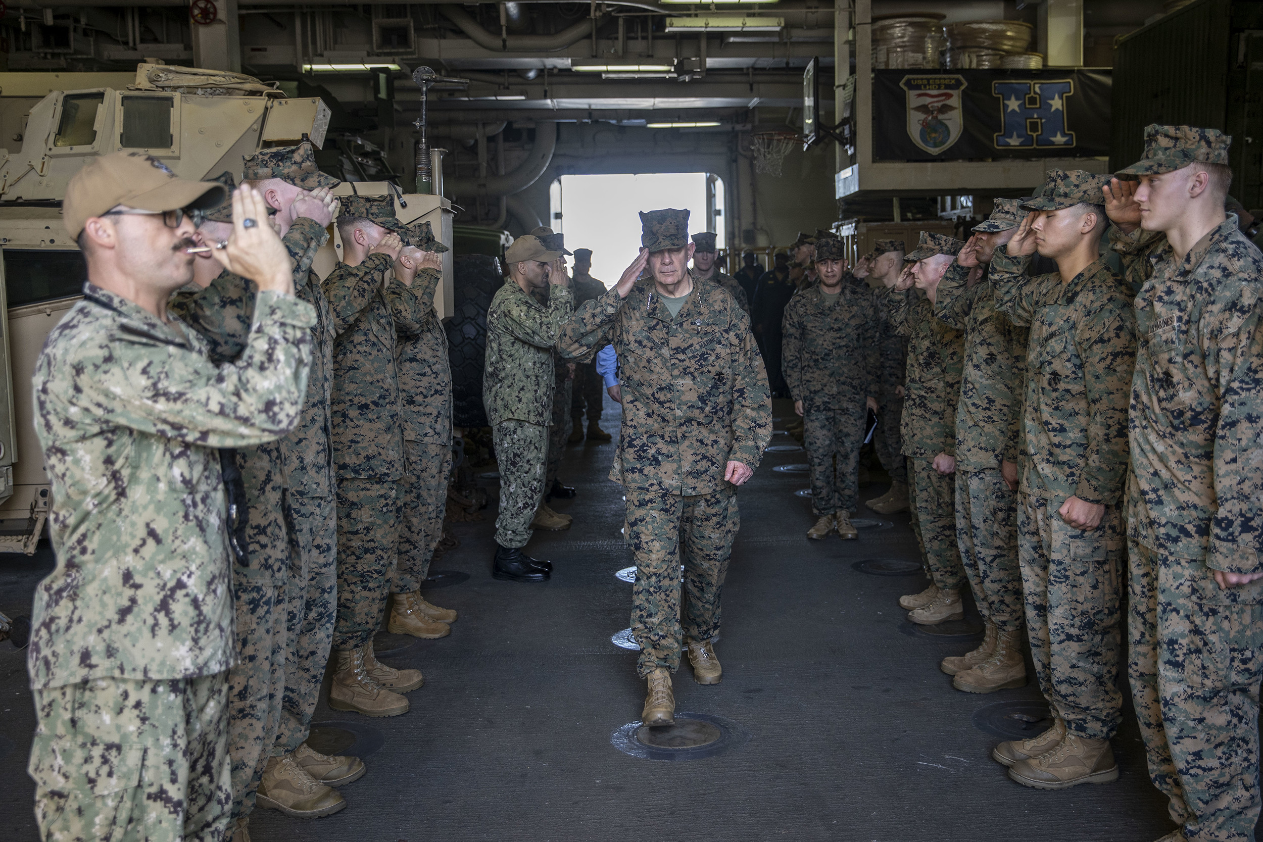 Commandant of the Marine Corps and SMMC Visit 11th Marine Expeditionary ...