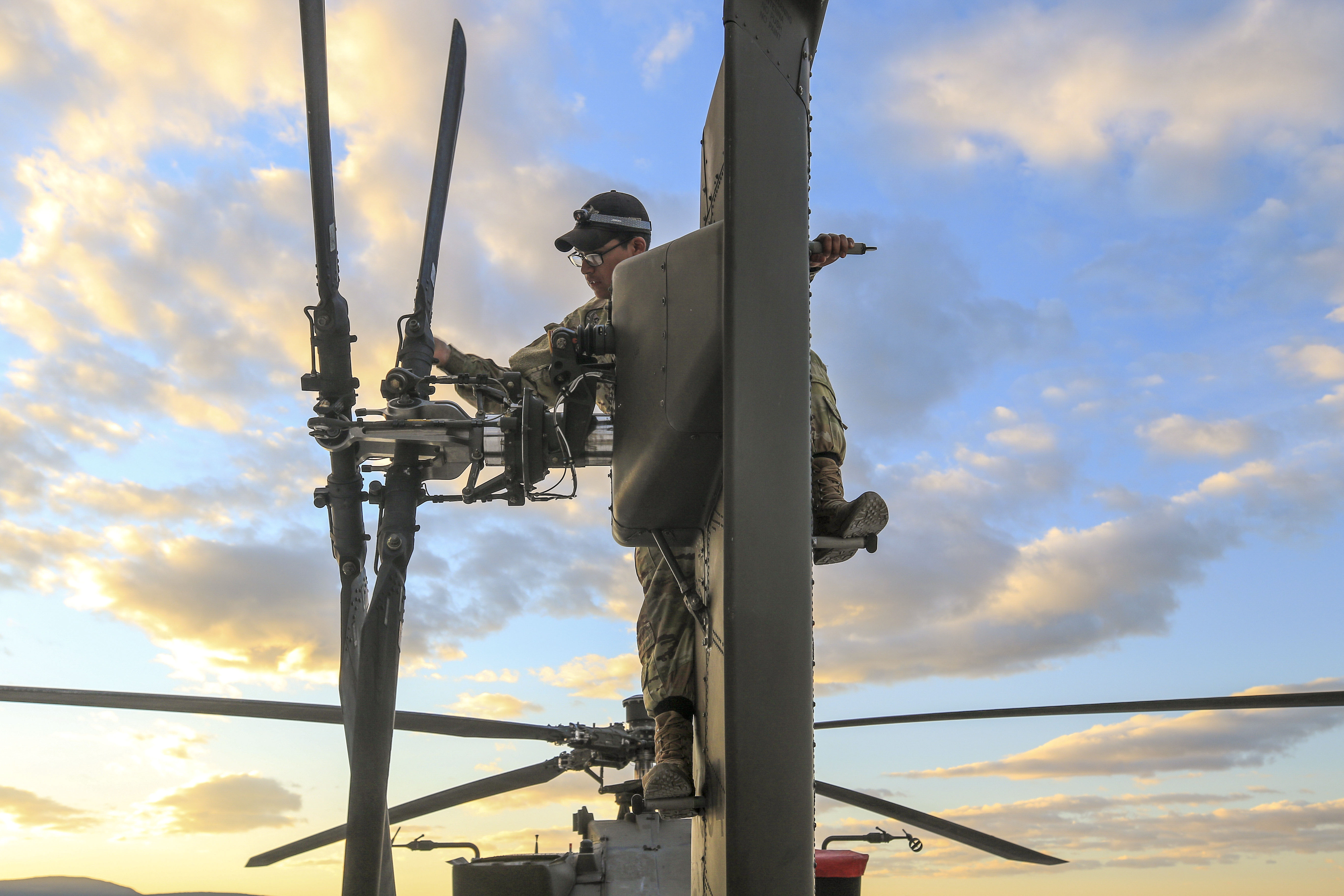 Helicopter Help | U.S. Department of War