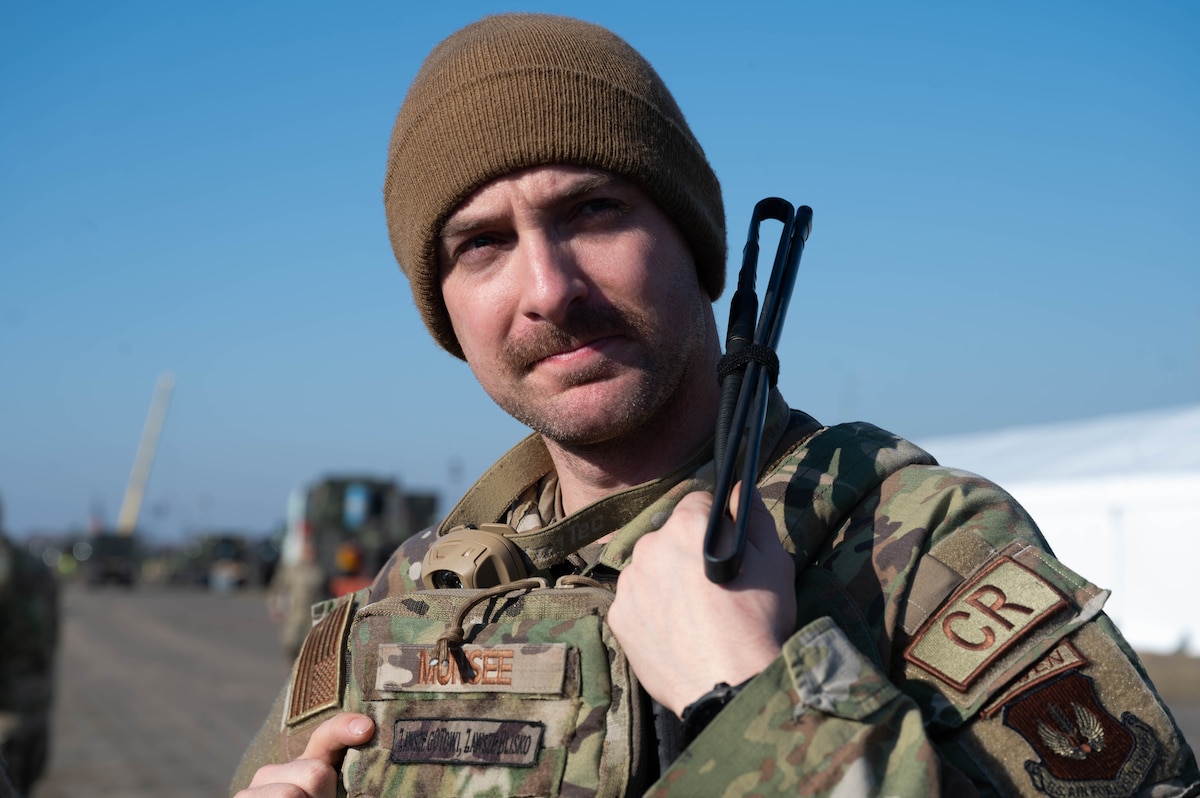 435 SFS supports Mielec Airport security > Ramstein Air Base > Article ...