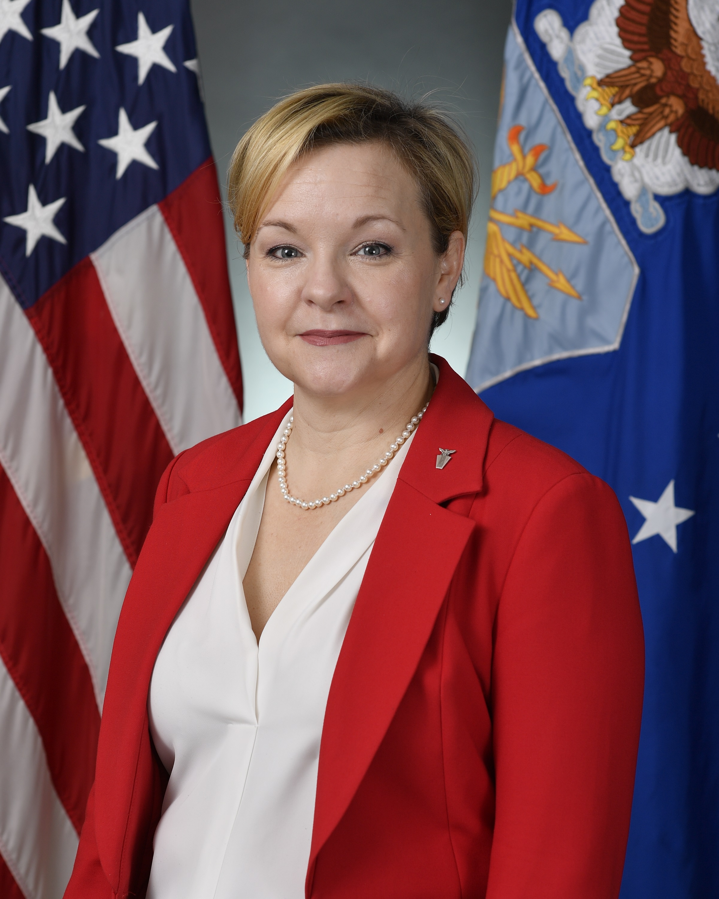 ELIZABETH CHAMBERLAIN > Air Force > Biography Display