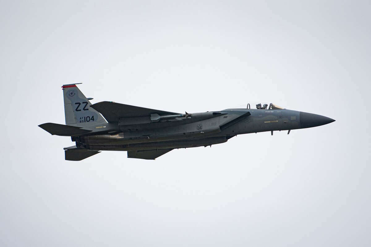 67th FS, 67th AMU prepares F-15s for Southern Beach > Kadena Air Base ...