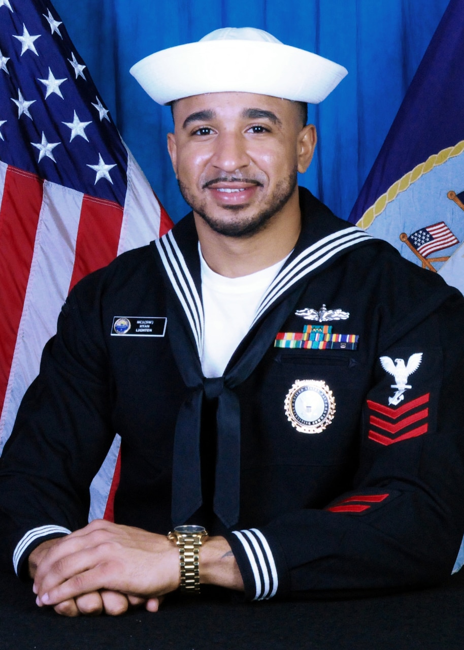 Senior Sailor of the Year Saves a Life at Local Gym > United States ...