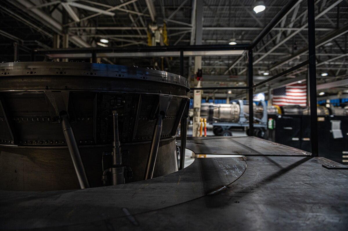 20th CMS introduces innovative maintenance stand > Shaw Air Force Base ...