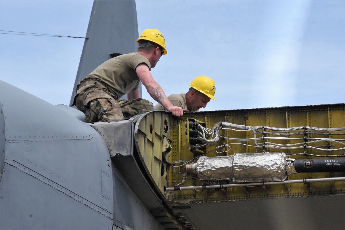 Air Guard, Active AF team up to give NY Air Guard's 106th Rescue Wing a ...