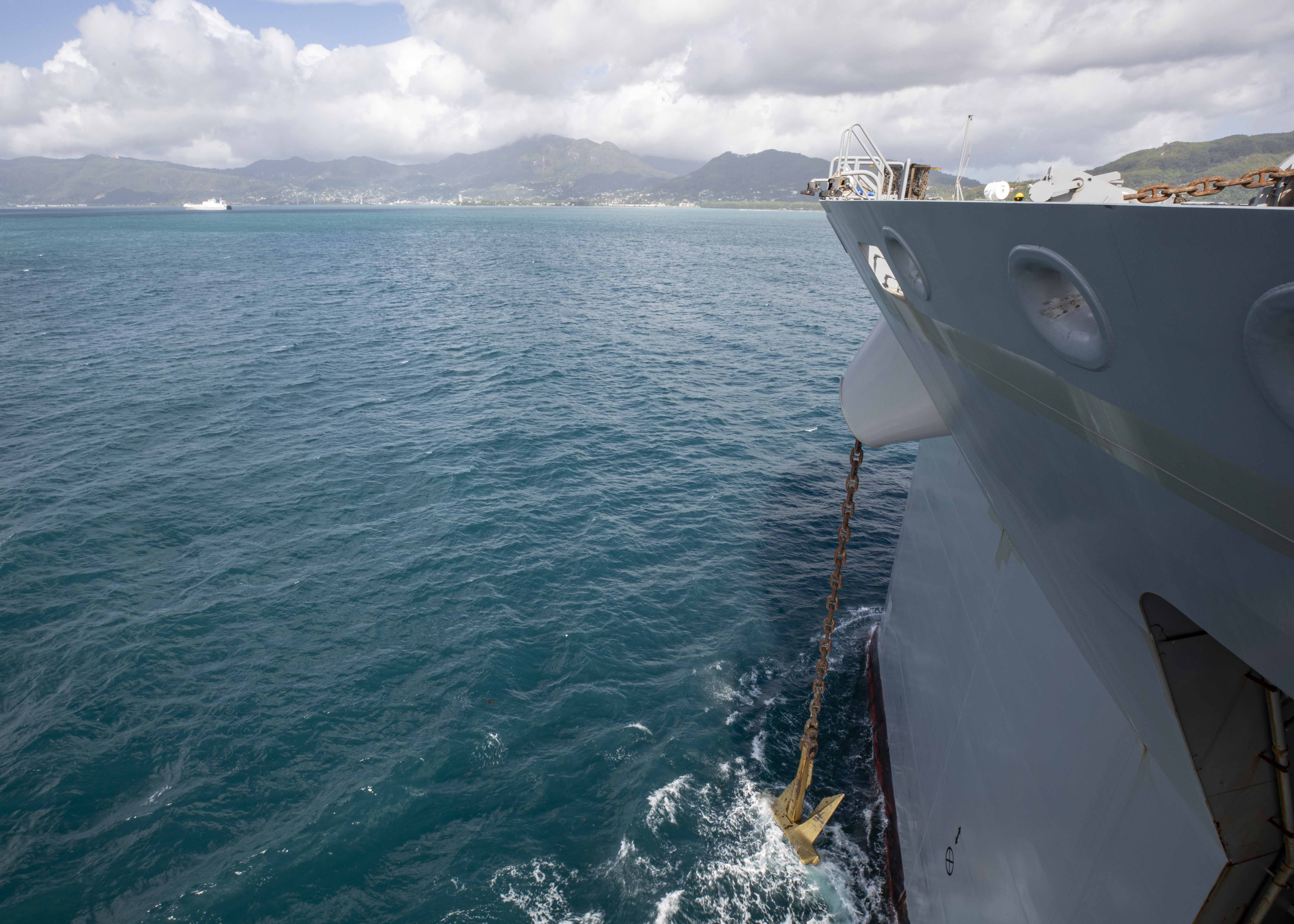 USS Hershel “Woody” Williams (ESB 4) arrives in Victoria, Seychelles ...