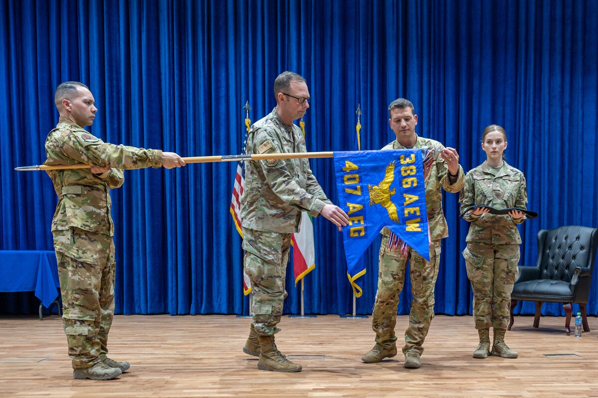 407th Air Expeditionary Group inactivated, Col. Jason R. Barnes ...