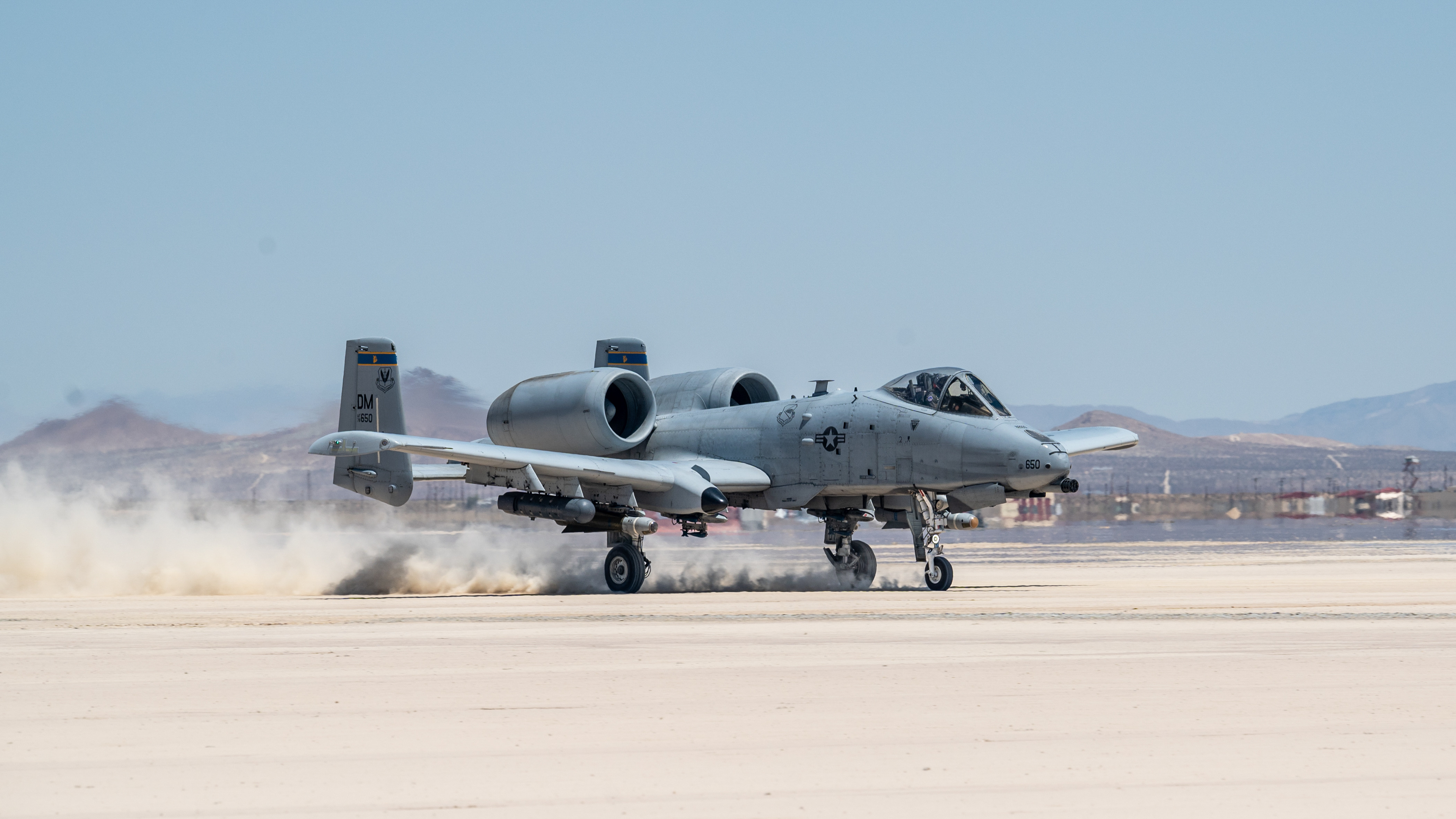 A-10 Thunderbolt IIs conduct ACE training on Rogers Dry Lake Bed ...