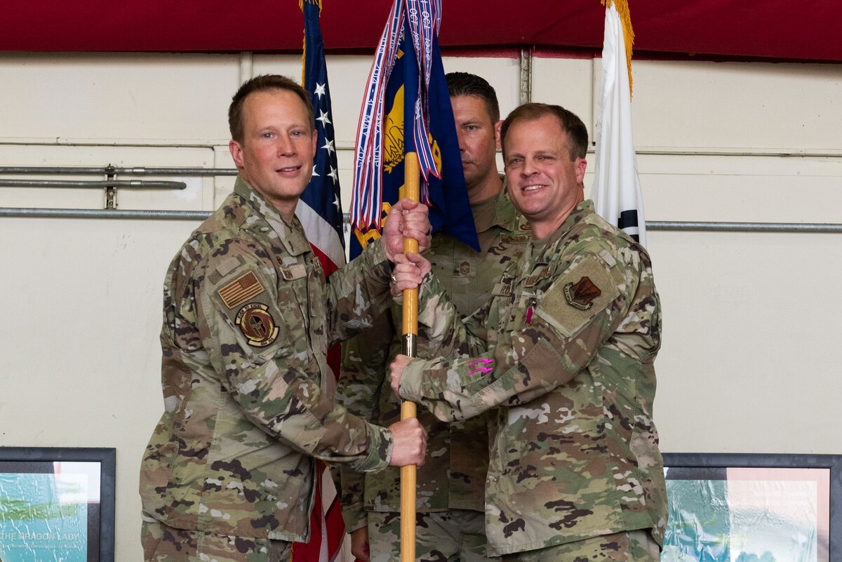 694th ISRG changes command > Osan Air Base > Article Display