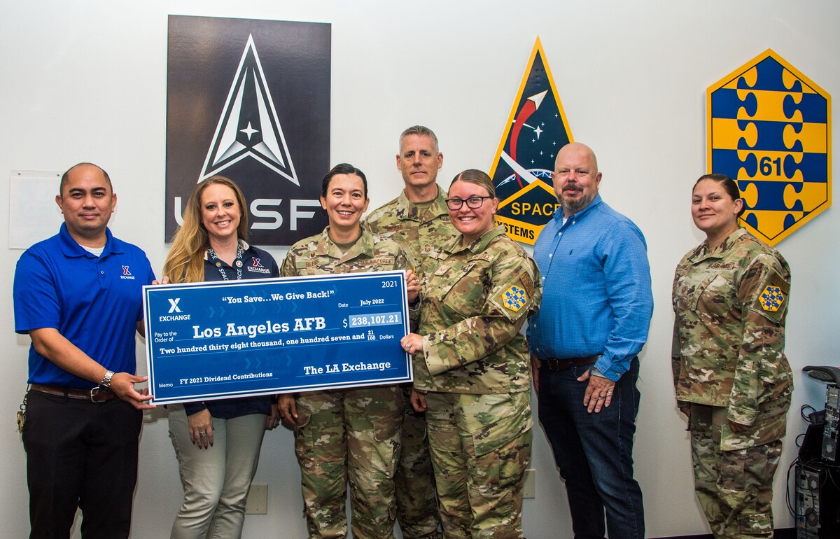 AAFES Presents Check to MWR > 505th Command and Control Wing > Article ...