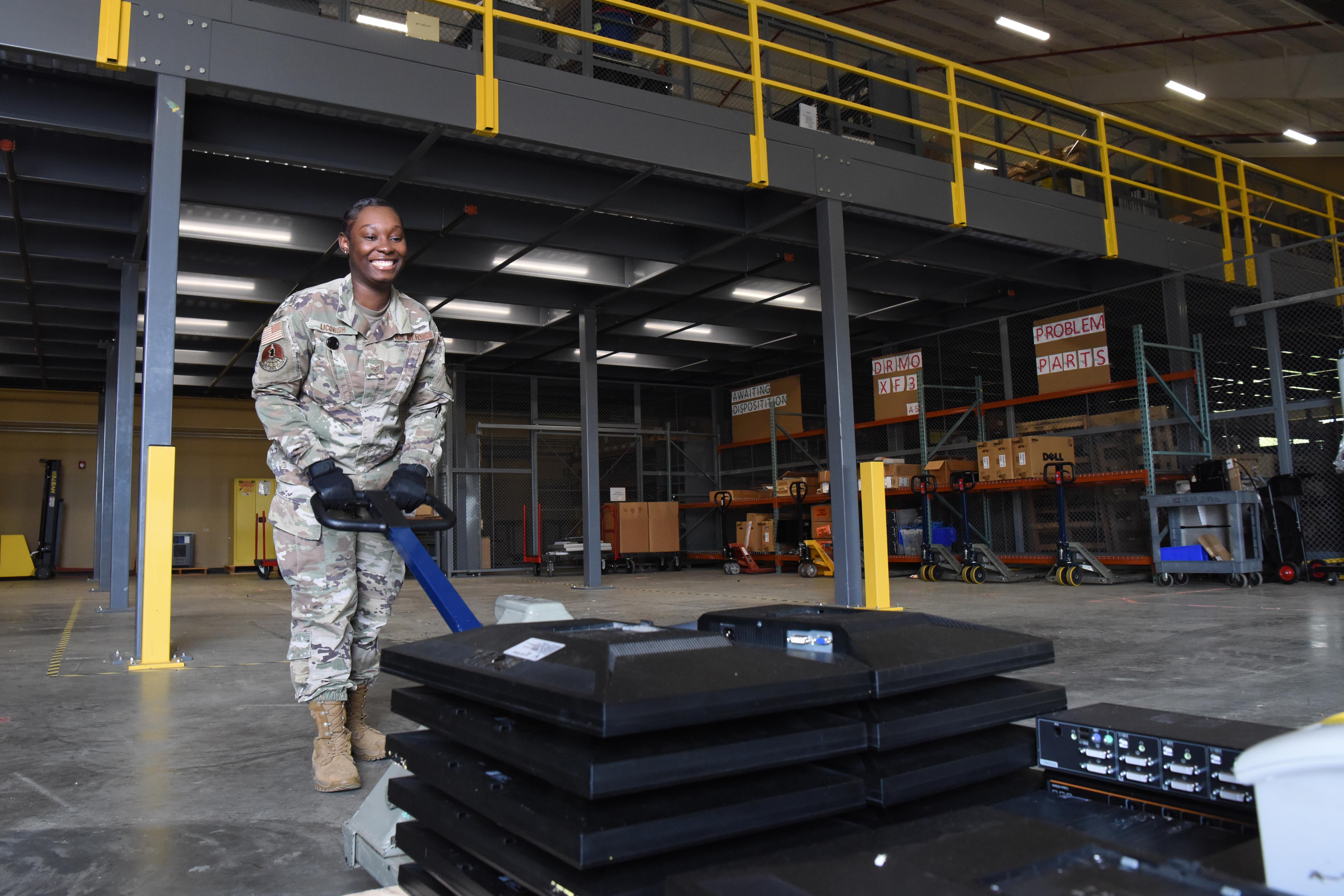 Leading the way with supply > Sixteenth Air Force (Air Forces Cyber ...