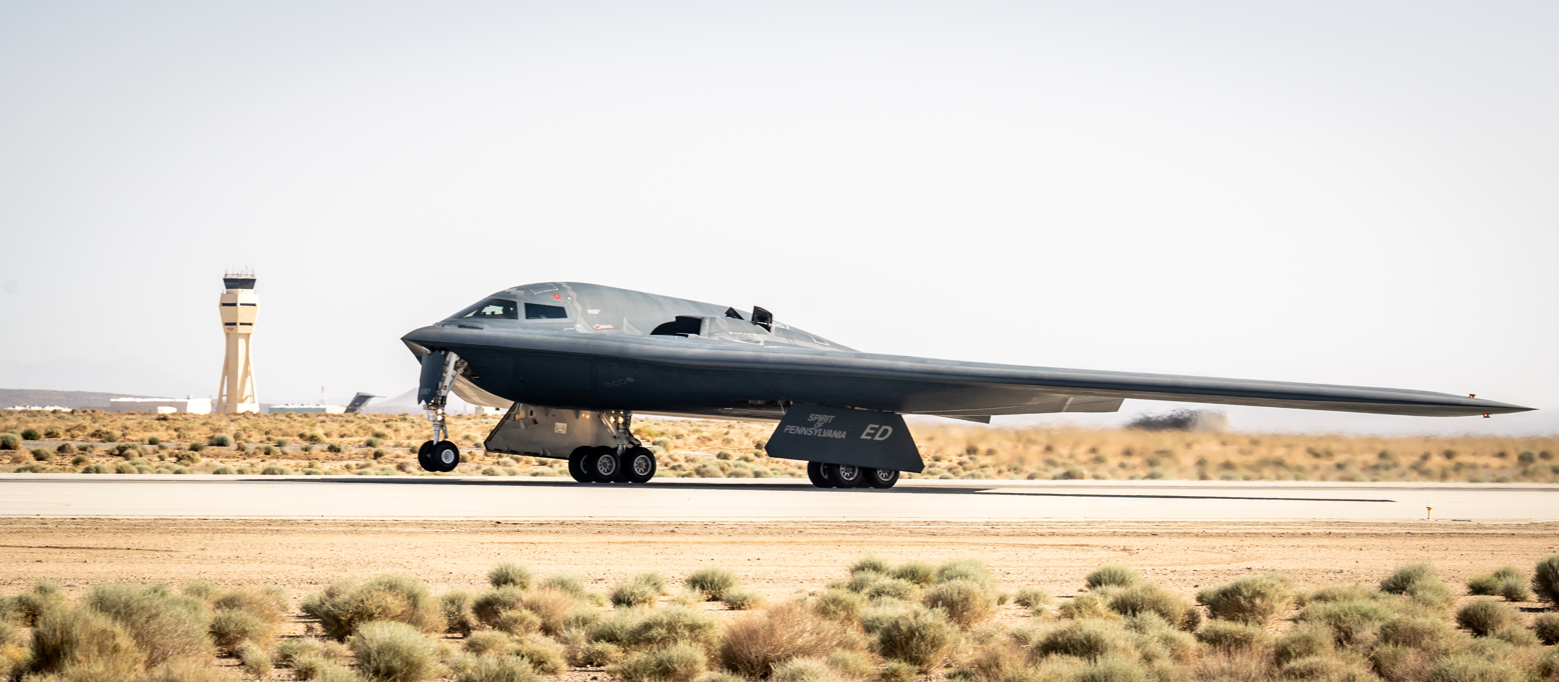 Spirit of Pennsylvania departs Edwards AFB > Edwards Air Force Base ...