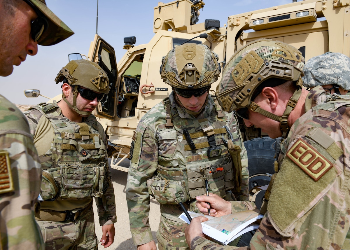 Civil engineers train to rapidly repair airfields > U.S. Air Forces ...