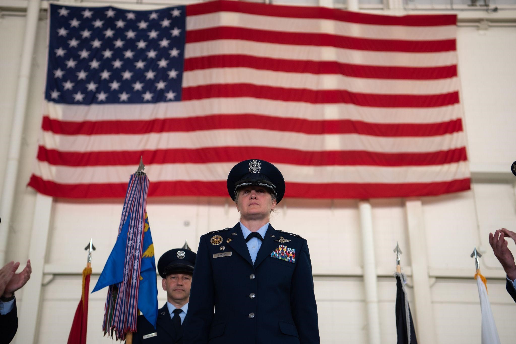 305th Air Mobility Wing welcomes new wing commander > Joint Base ...