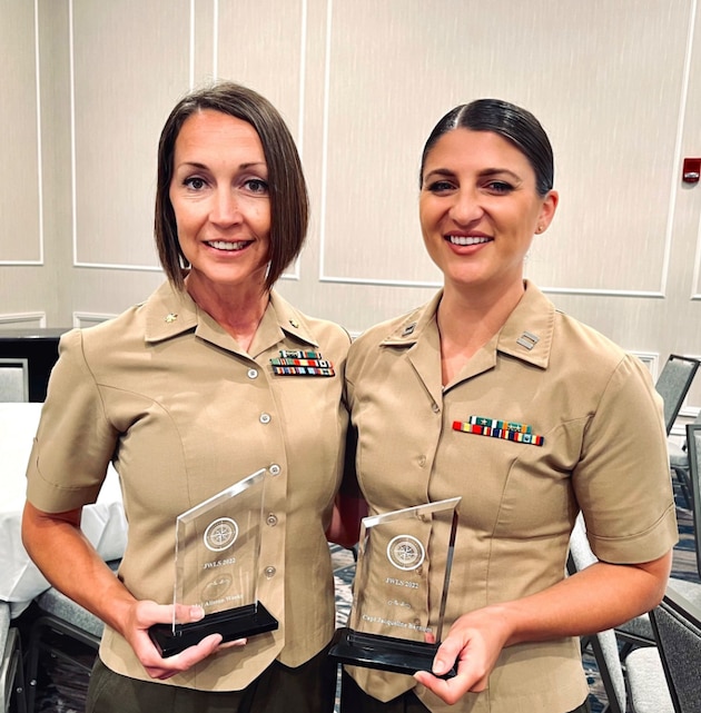 Maj. Alisson Weeks is awarded Maj. Megan McClung Leadership Award > 1st ...