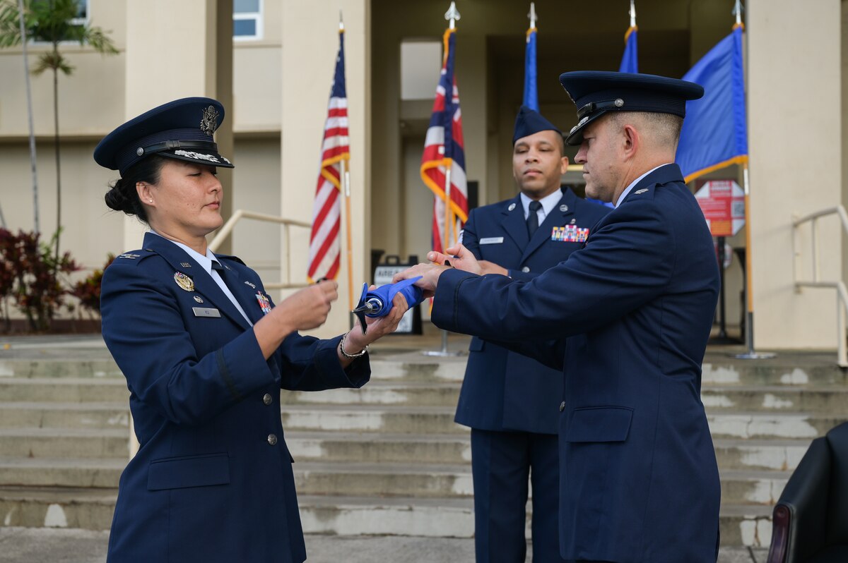 15th HCOS change of command > 15th Wing > Article Display