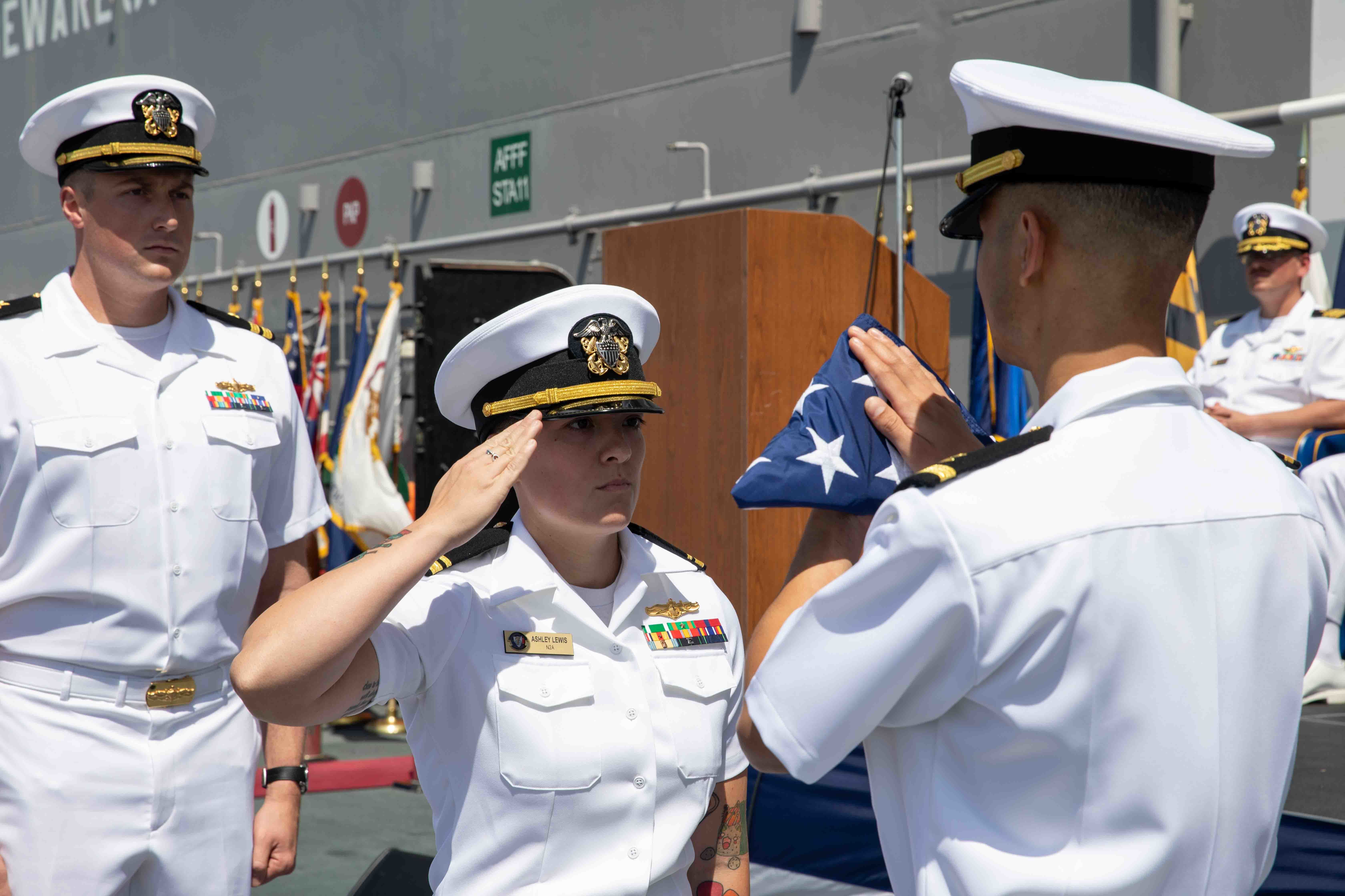 Amphibious Squadron SEVEN Changes Command > United States Navy > News ...
