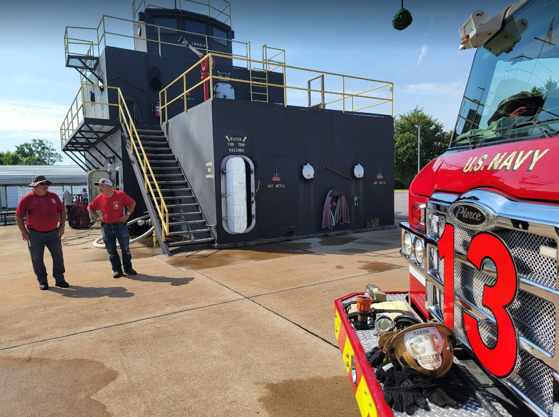 Pax Firefighters Build Skills for Firefighting at Sea > Commandant ...