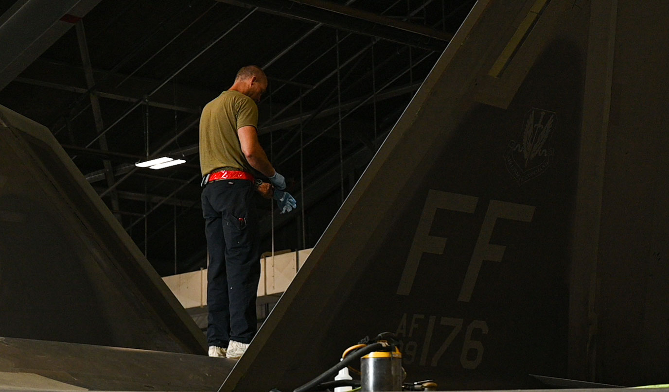 LO improves fighter stealth at RF 22-3 > Joint Base Langley-Eustis ...