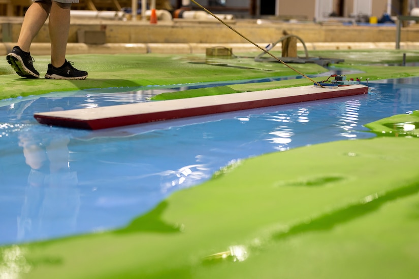 ERDC researchers test designs for lock improvements along the Upper ...