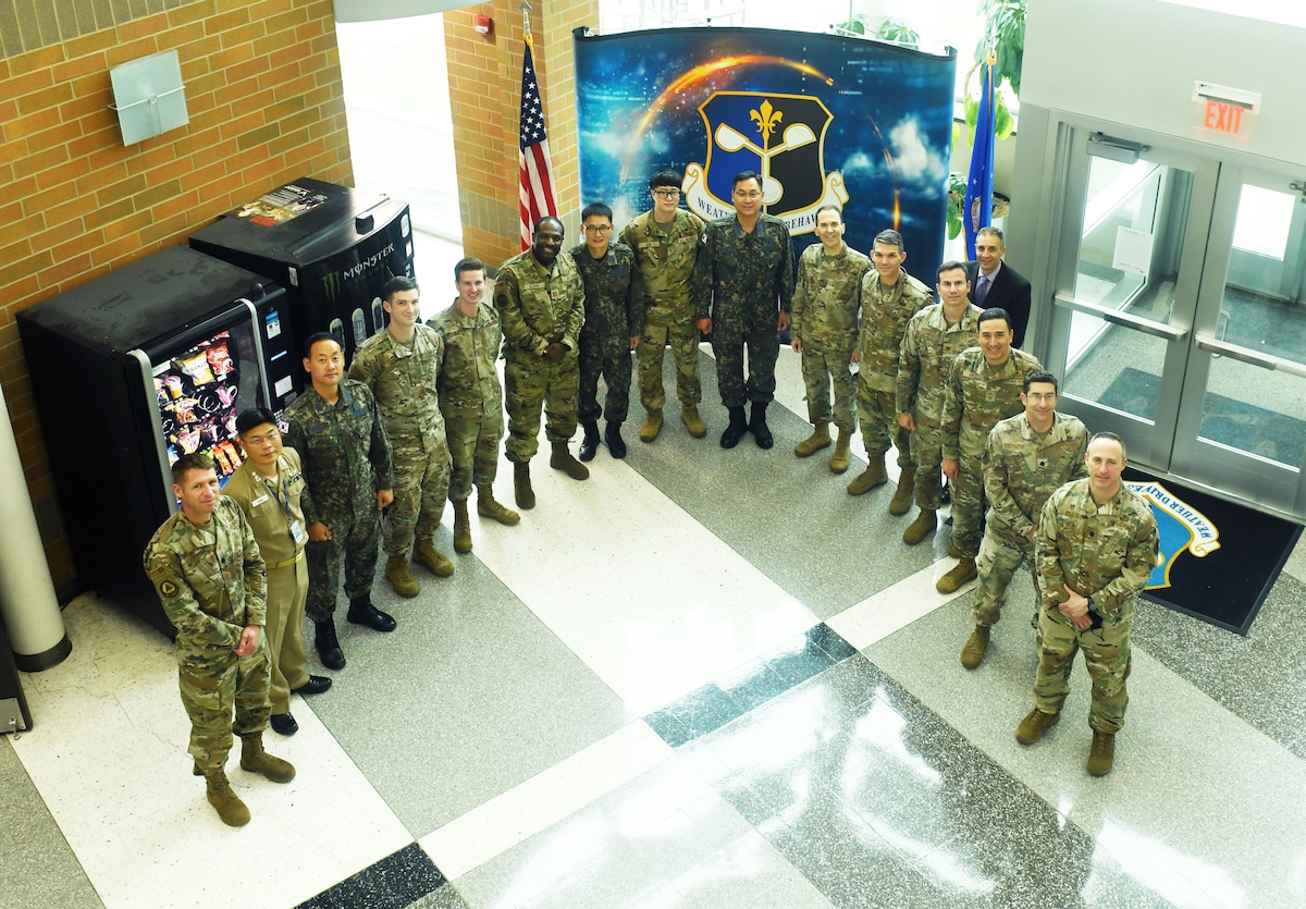 ROKAF Weather Wing visits 557th WW > 557th Weather Wing > Article Display