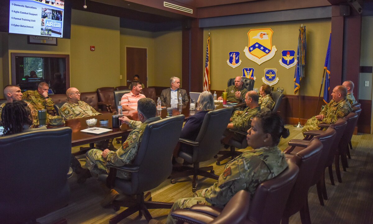 Wing welcomes new honorary commanders > 189th Airlift Wing > Article ...