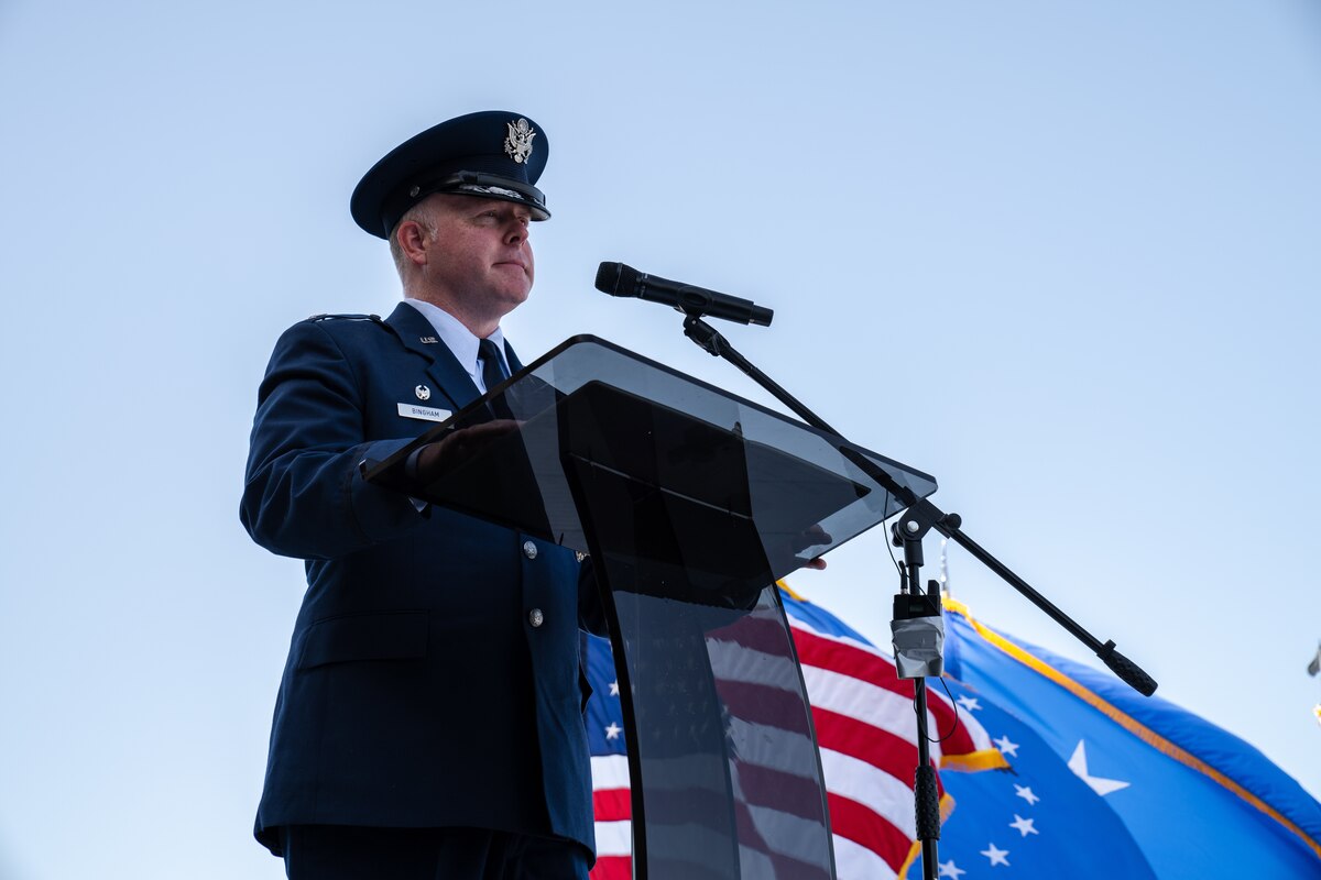 6th ARW welcomes new commander > 927th Air Refueling Wing > Article Display