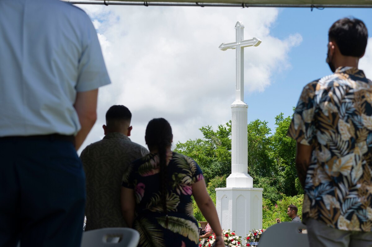 The village of Sånta Rita remembers the village of Sumay > Andersen Air ...