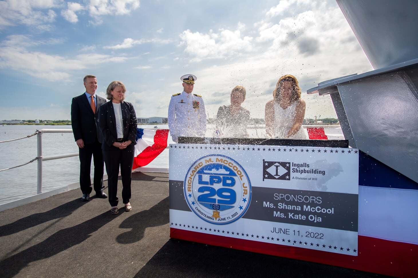HII Christens Richard M. McCool Jr. (LPD 29) > United States Navy ...