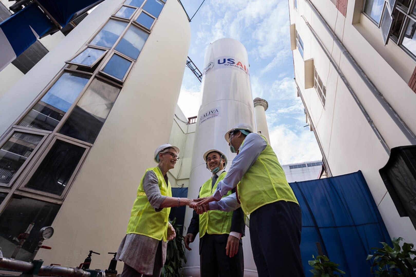 U.S., Vietnam Officials Kick Off Installation of New Liquid Oxygen ...
