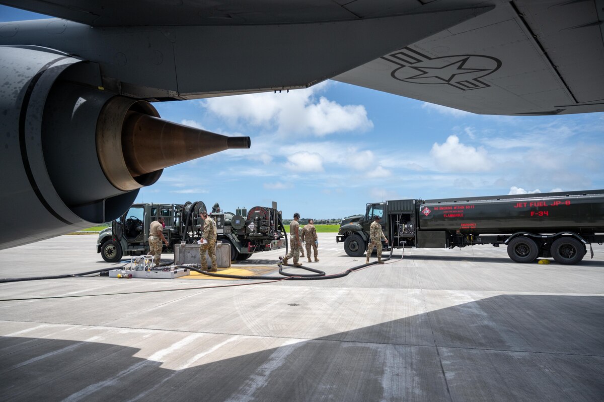 Kadena breaks barriers with innovative tanker refueling operation ...