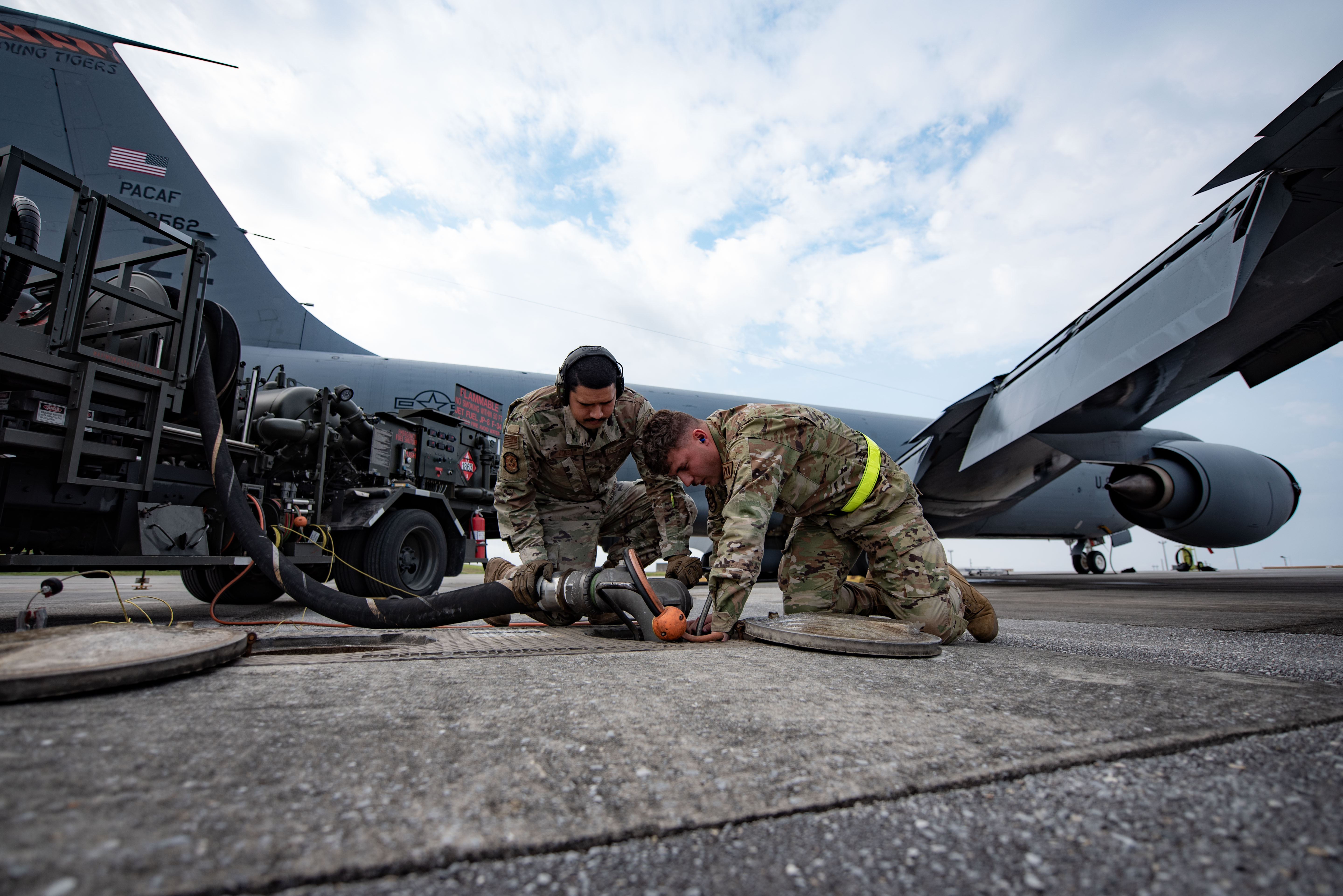 18th LRS, 909th AMU keep KC-135 mission ready > Kadena Air Base > News