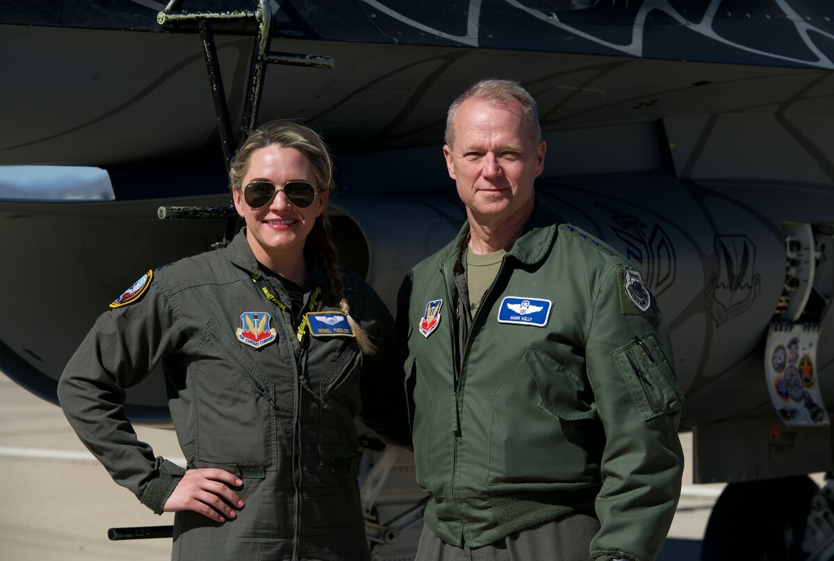 F-16 Demonstration Team Announces new Pilot for 2022 air show season ...