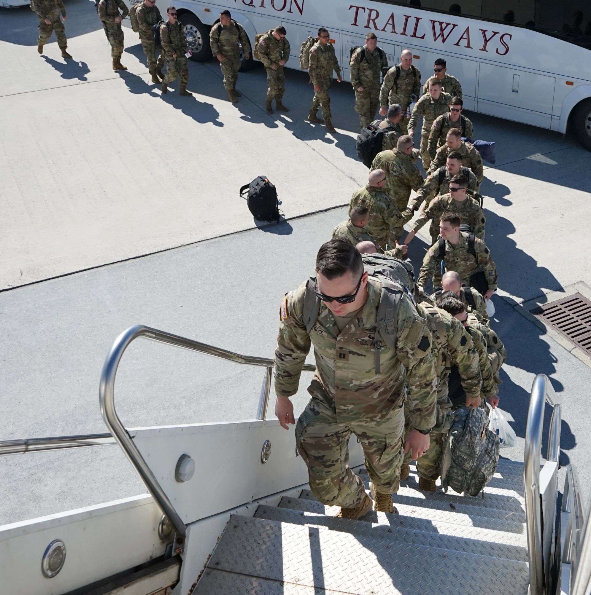 1-109th Infantry Soldiers leave for Middle East deployment ...