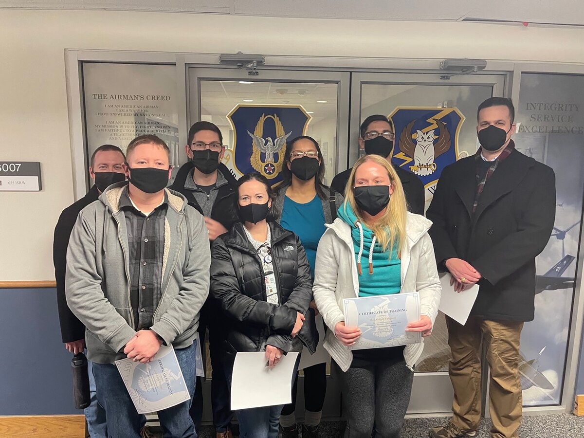 655th ISR Wing hosts first wing flight commander course > 445th Airlift ...