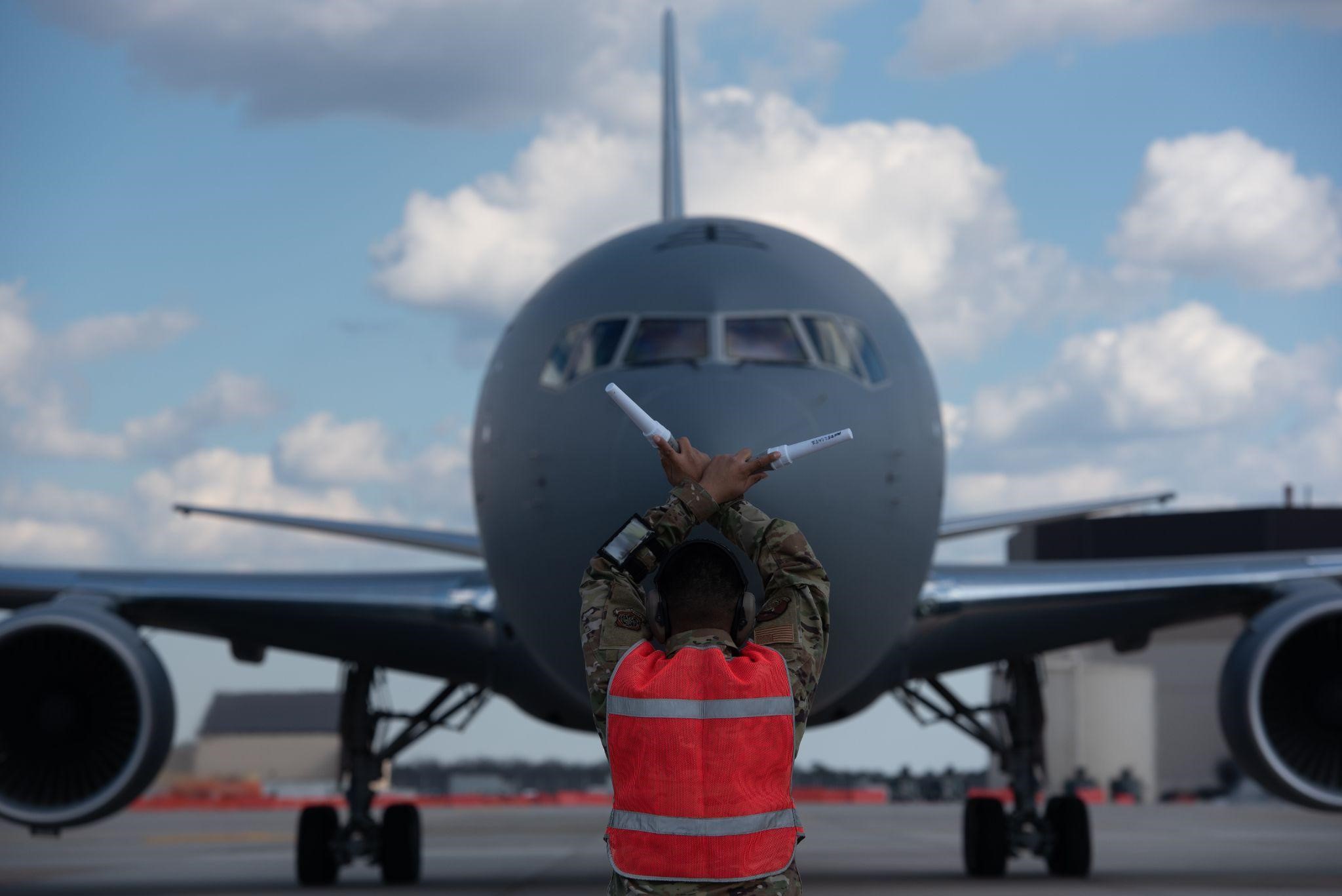 AMC Deputy CC delivers a KC-46A to JBMDL > 505th Command and Control ...