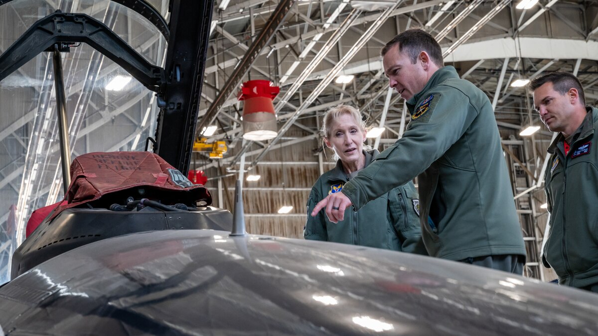 Senior safety leaders visit Edwards > Edwards Air Force Base > News