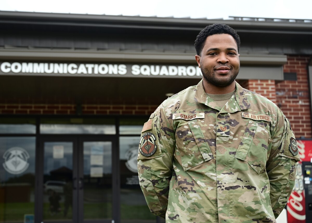 Combat Airlifter of the Week: Tech. Sgt. Dallas Starks > Little Rock ...