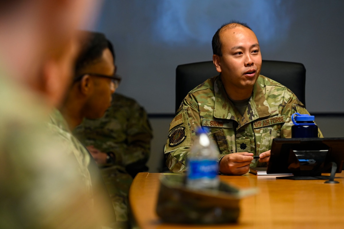 609th ACOMS hosts immersion tour with UofSC cadets > U.S. Air Forces ...