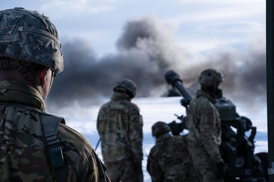 377th PFAR participate in artillery training