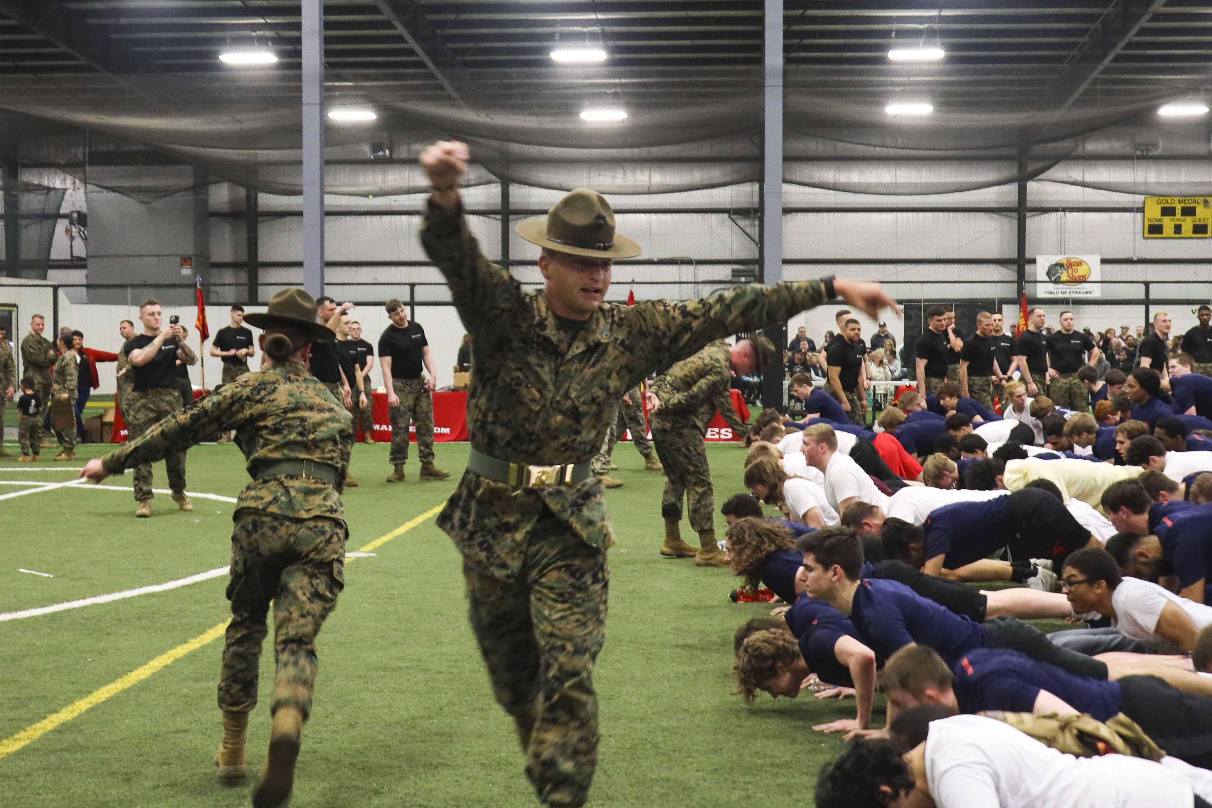 Marine Corps Staff Sgt. Hunter Kussman motivates poolees in Rossford ...