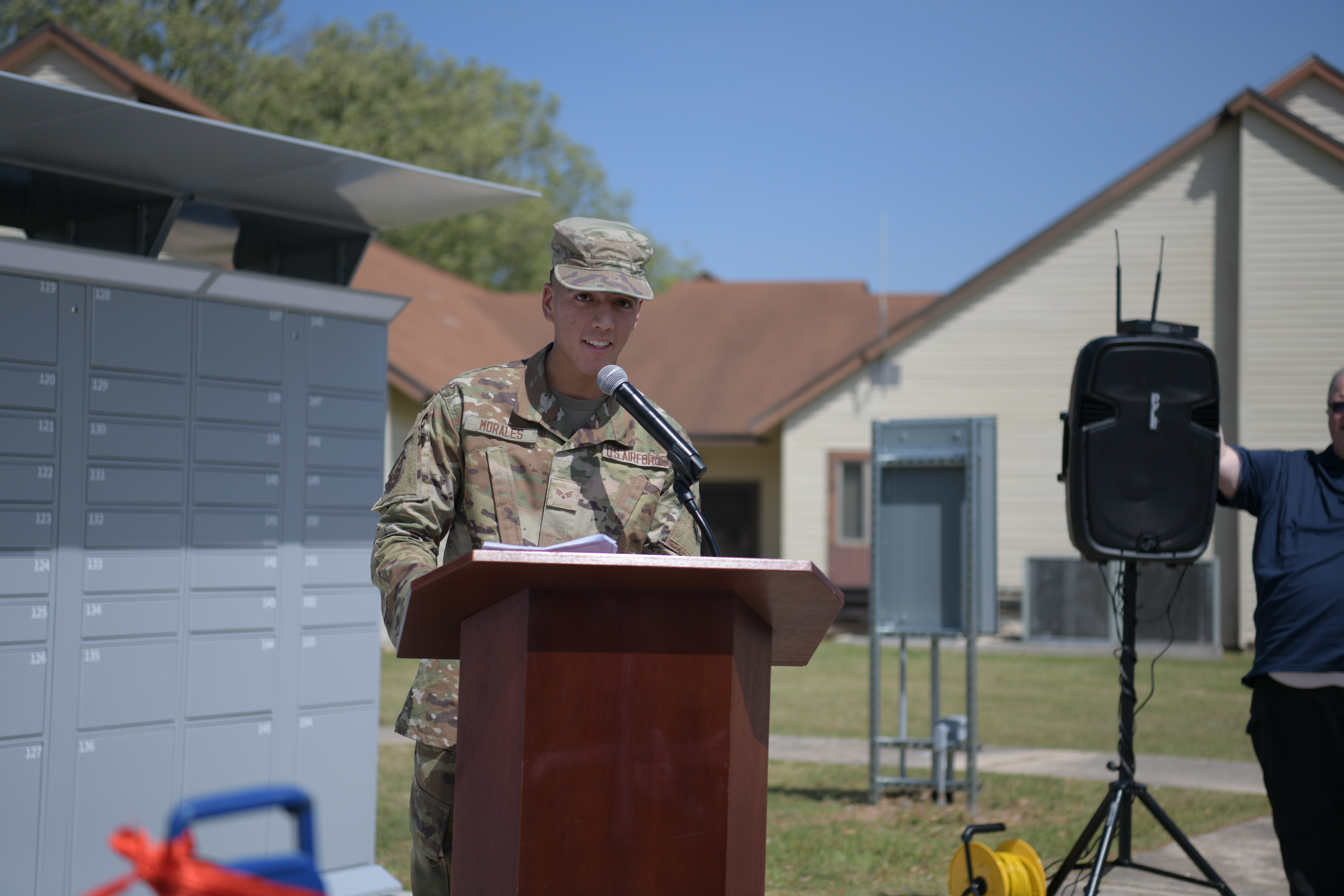 Thinking outside the mailbox: Robins first base to get Intelligent ...