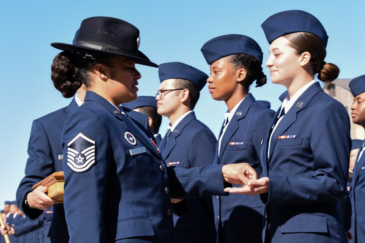 Today in DOD for April 27, 2022 > U.S. Department of Defense > Today in ...