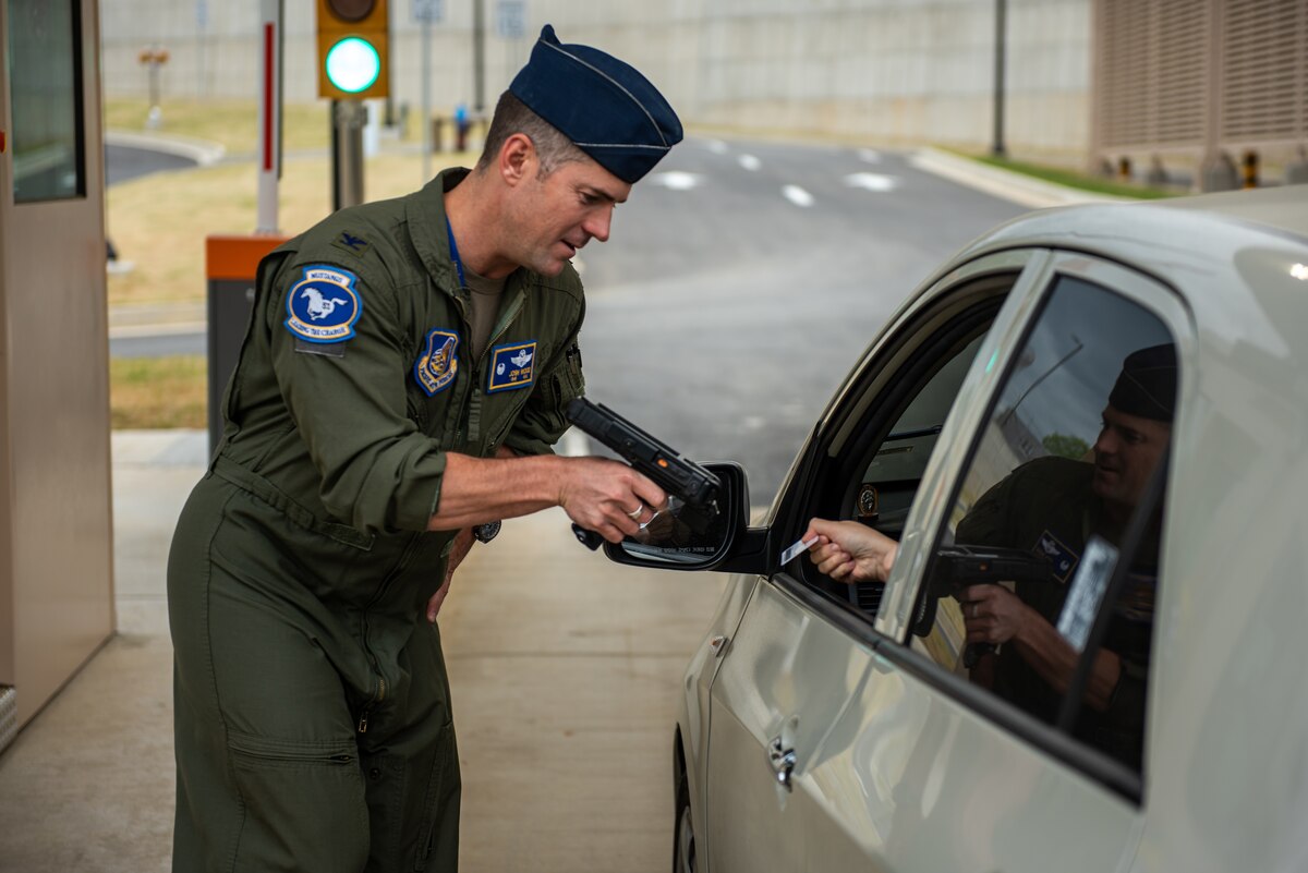 New main gate opening ceremony > Osan Air Base > Article Display