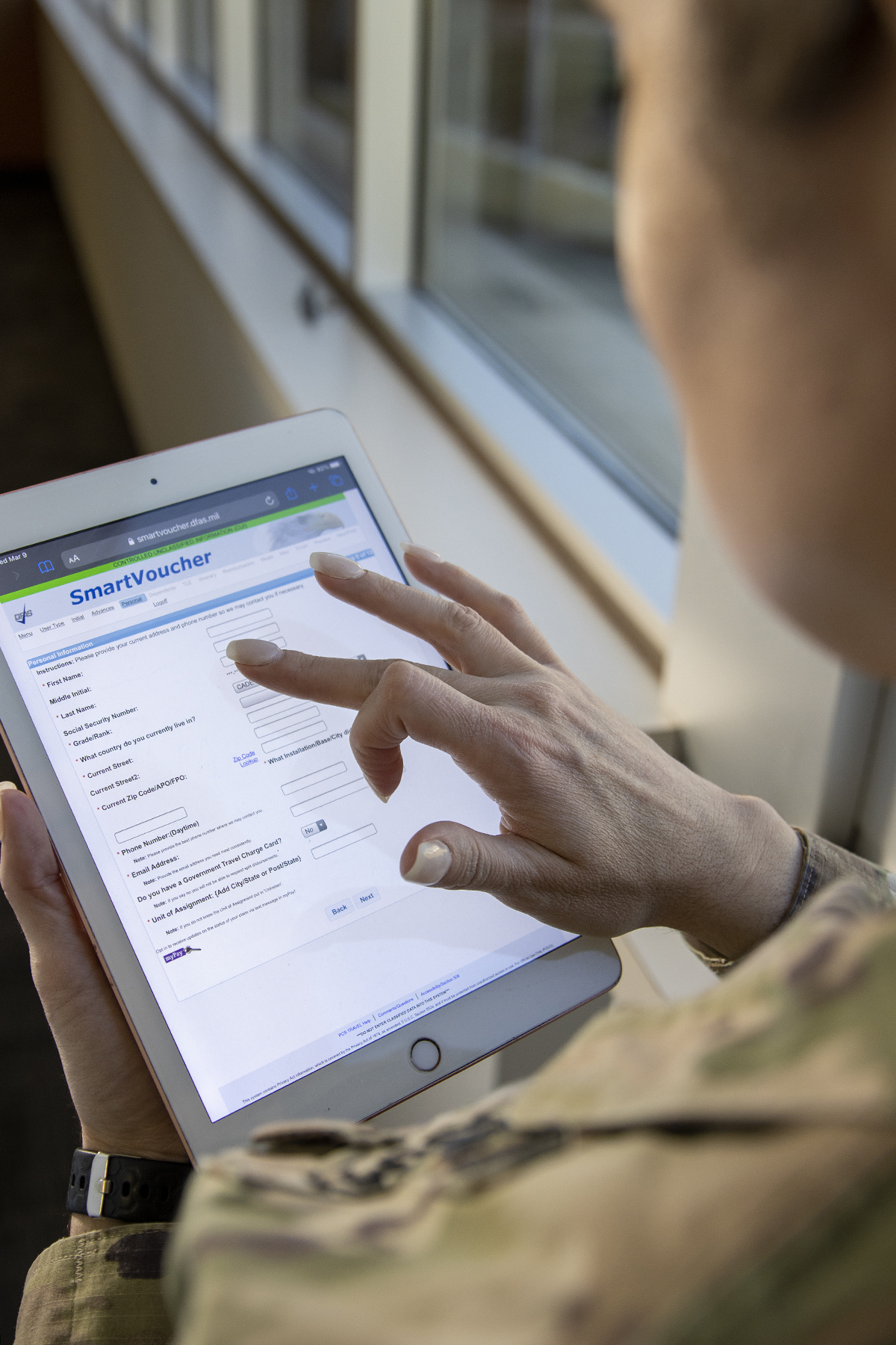‘Game-changing’ SmartVoucher pays PCSing Soldiers faster > U.S. Army ...