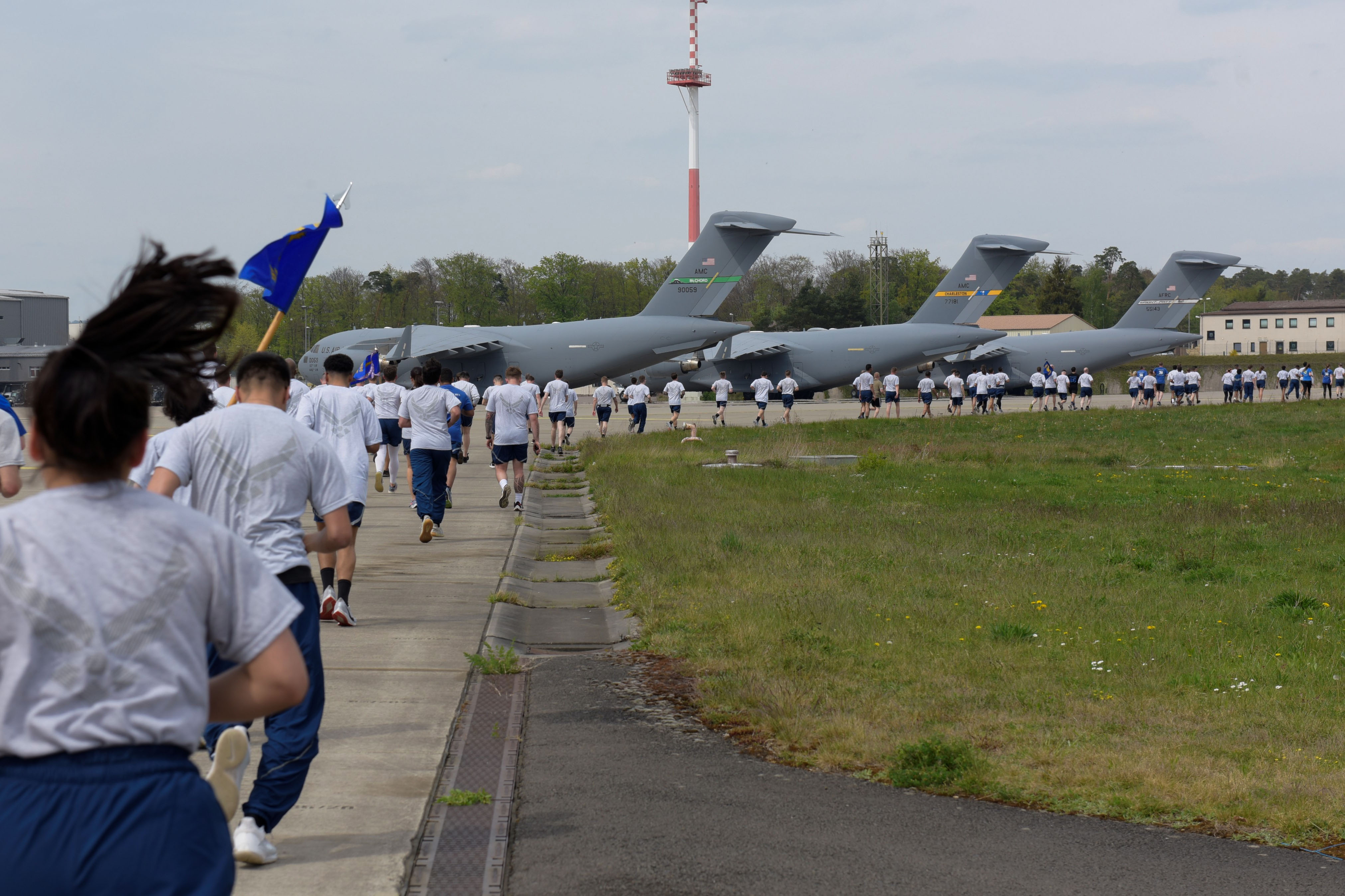 86th AW kicks off weekend, wing run > Ramstein Air Base > Article Display
