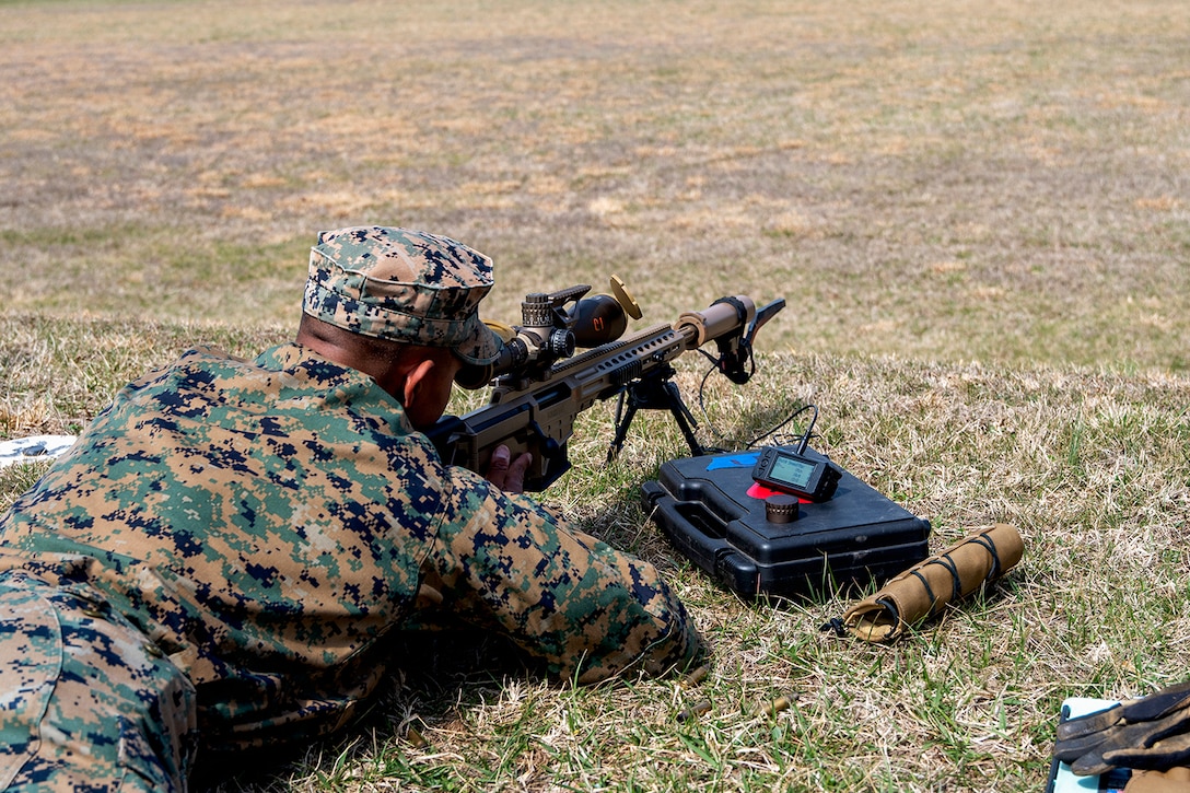 Marine Corps Snipers Test New Rifle